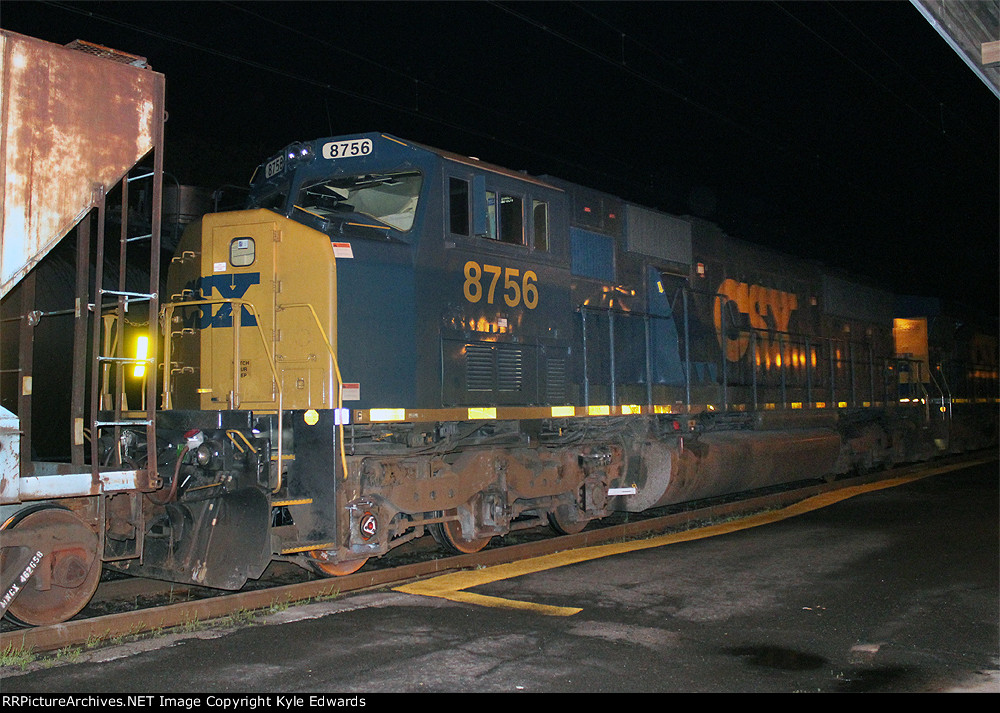 CSX SD60M #8756 on Q409-11